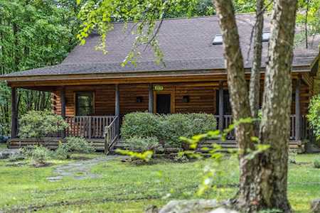 Log Homes and Log Cabins For Sale Near Pittsburgh