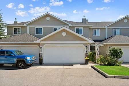 Difference Between Calgary Condos and Townhouses