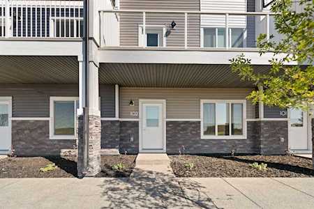 Difference Between Calgary Condos and Townhouses
