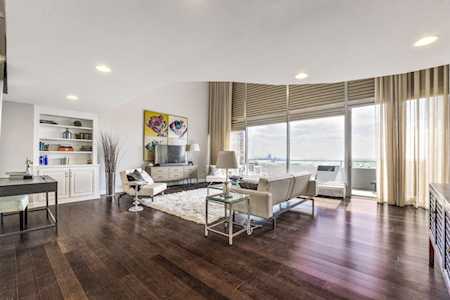 Summit Chase Condos For Sale - 1000 Urlin Avenue Grandview Heights, Ohio