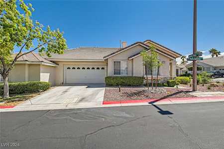 136+ SUMMERLIN Las Vegas Homes with a POOL #1 702-882-8240