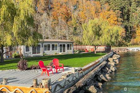 Colvos Passage Waterfront Homes in Gig Harbor, WA (Local Waterfront ...