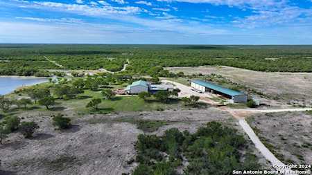 South Texas Ranches For Sale - South TX Hunting Ranches