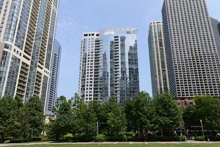 Harbor Point Condos For Sale Chicago, IL | 155 N Harbor Dr