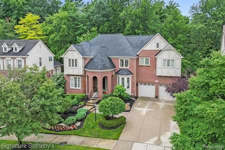 Elegant Custom Home For Sale in Novi MI - 50985 Sunday Dr