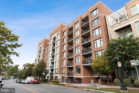 Hampden Row Condominiums - 4915 Hampden Ln - Downtown Bethesda MD