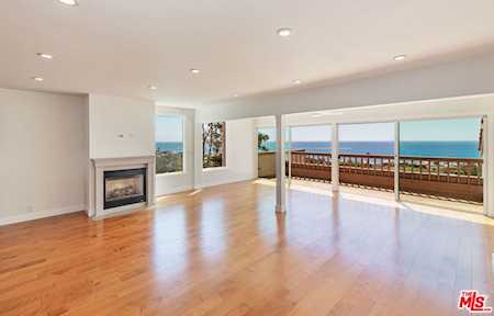 Toscana | Malibu Condos | 23925 De Ville Way, Malibu, CA 90265, USA