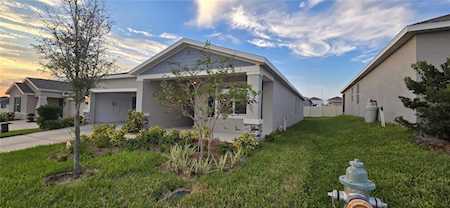 Airpark and Fly-In Communities in Florida - Homes With Airplane Hangars ...