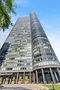 Harbor Point Condos of Chicago | 155 N Harbor Drive