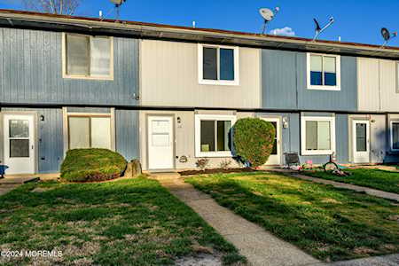 Brick Condos & Townhomes For Sale