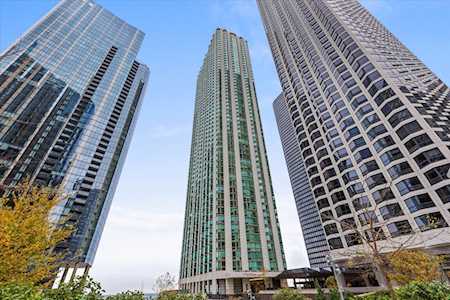 Harbor Point Condos For Sale Chicago, IL | 155 N Harbor Dr