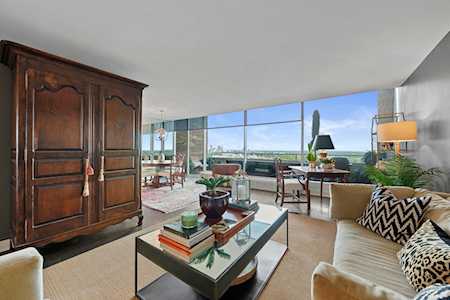 Summit Chase Condos For Sale - 1000 Urlin Avenue Grandview Heights, Ohio