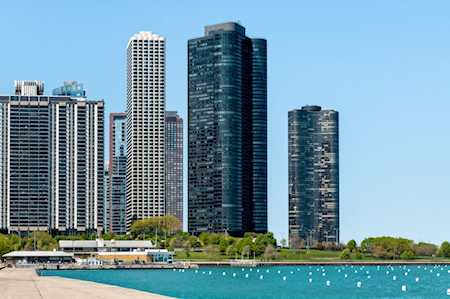 Harbor Point Condos of Chicago | 155 N Harbor Drive
