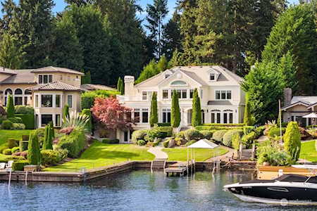 Pros and Cons of Buying a Lake House in Seattle