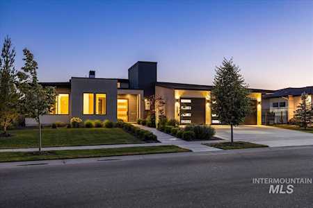 A magical place along the Boise River- Williamson River Ranch