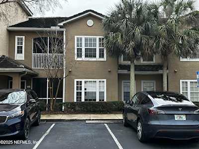 Mirabella Condos For Sale Jacksonville - 10075 Gate Parkway Real Estate