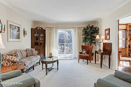 Coach Gate Condos for Sale - Louisville, KY 40207 Real Estate