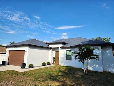 Valencia Sky - Naples Real Estate - 55+ Active Adult Community