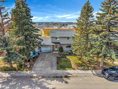 Houses for Sale in Airdrie Meadows, Airdrie.