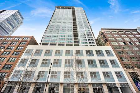 Wells Street Tower Condos of Chicago | 701 S Wells Street
