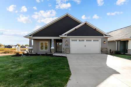 Prairie Lake Condos For Sale in Fox Crossing, WI