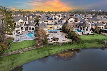 Gated Neighborhoods In and Around The Woodlands, Texas