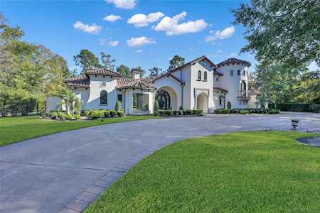Gated Neighborhoods In and Around The Woodlands, Texas