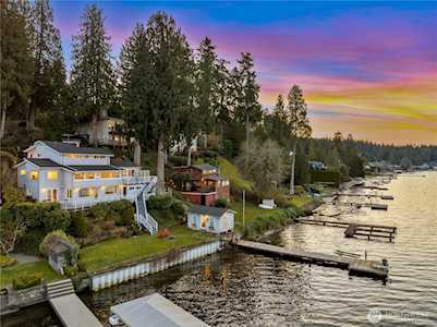Pros and Cons of Buying a Lake House in Seattle