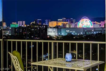 15+ REGENCY TOWERS Las Vegas Condos for Sale #1 702-882-8240