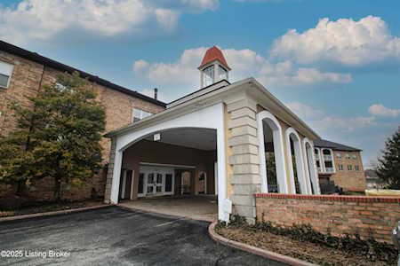 Coach Gate Condos for Sale - Louisville, KY 40207 Real Estate