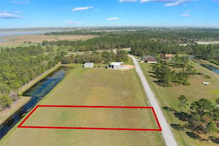 Airpark and Fly-In Communities in Florida - Homes With Airplane Hangars ...
