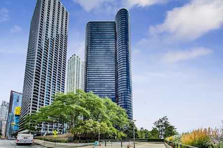 Harbor Point Condos of Chicago | 155 N Harbor Drive