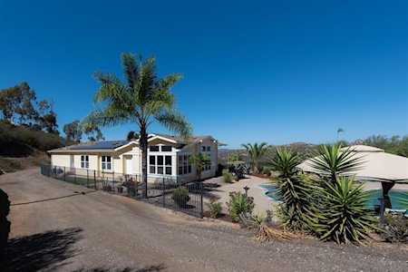 9 Reasons Lakeside San Diego is a Great Place to Live in 2024 | 2025