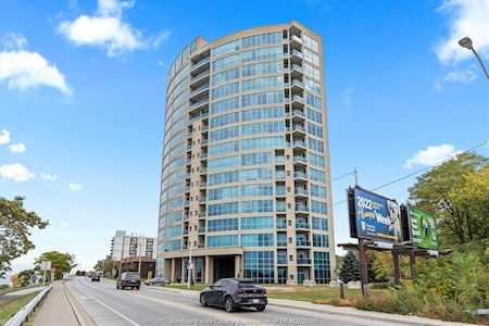 Riverside Drive Homes For Sale Windsor - Riverside Drive Real Estate