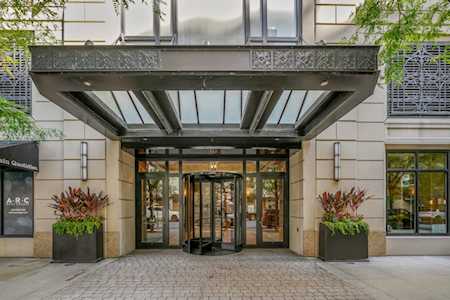 9 West Walton Condos of Chicago | 9 W Walton Street