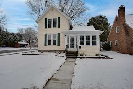 Appleton, WI Farmhouse Homes For Sale