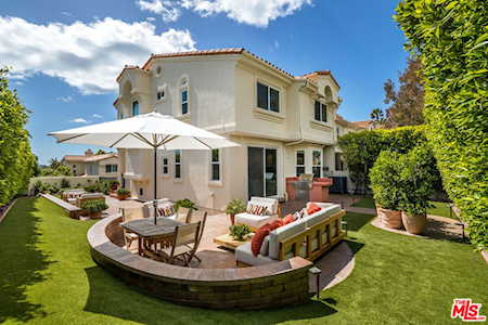 Top 5 Beaches in Malibu