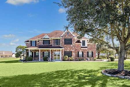 6 Best Luxury Neighborhoods in Katy TX: Luxury Living in Katy