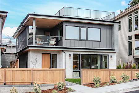 Kirkland Homes With Rooftop Decks For Sale