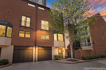 Chicago's Gold Coast Real Estate For Sale