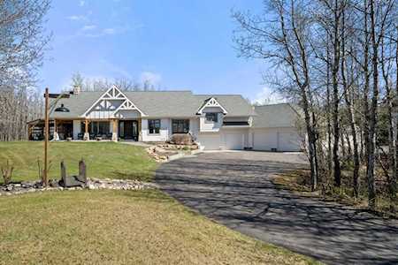 Calgary Acreages for Sale | Country Homes Calgary | Houses in Calgary