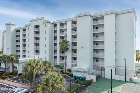 Condos for sale in the Ocean Terrace Club| Daytona Beach Shores, FL