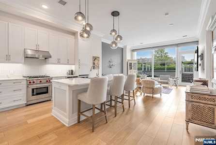 Glass House Condos For Sale Edgewater - 3 Somerset Lane Real Estate