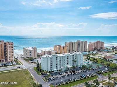 Condos for sale in the Ocean Terrace Club| Daytona Beach Shores, FL