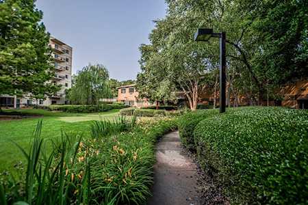 Clairmont Place Condos for Sale in Decatur | 1800 Clairmont Lake
