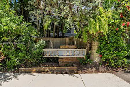 Davis Harbor, Miami, FL Real Estate & Homes for Sale