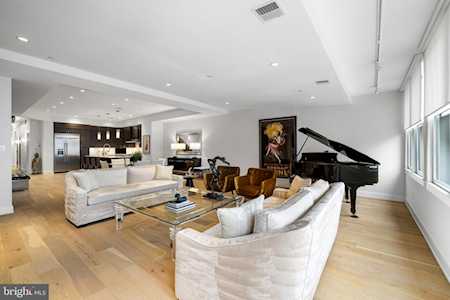 Pier 5 Condos for Sale | 7 North Columbus Blvd Philadelphia