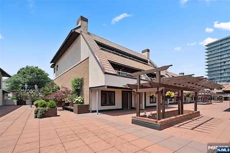 Aventine Condos for Sale in Edgewater NJ | Edgewater NJ Real Estate