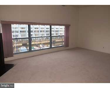 Pier 5 Condos for Sale | 7 North Columbus Blvd Philadelphia