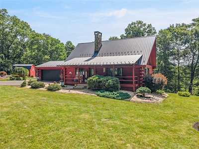 Log Homes and Log Cabins For Sale Near Pittsburgh